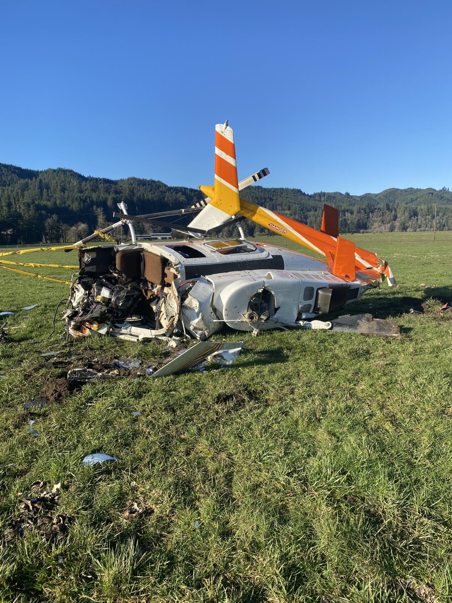 Helicopter crashes into cow pasture in Lincoln County; pilot injured