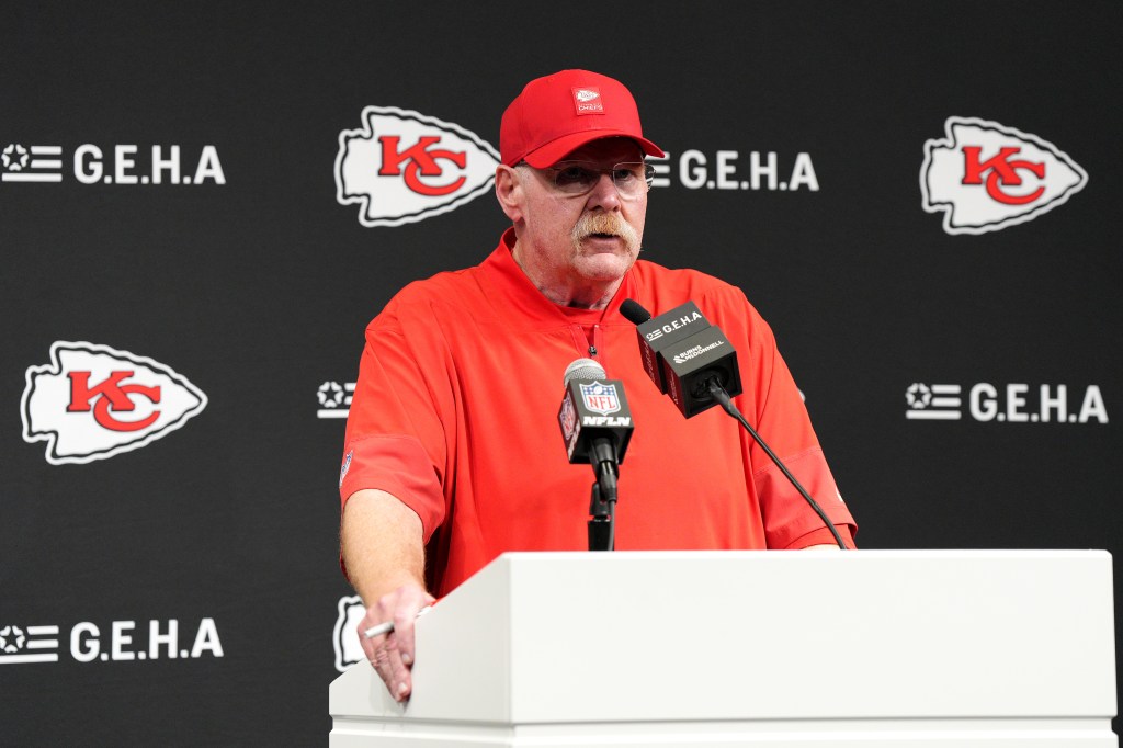 Chiefs fire assistant Todd Pinkston, two others leave in staff shakeup ...