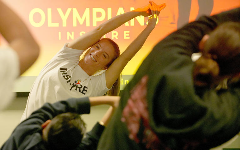 Olympic, Paralympic athletes train Ventura County students on wellness