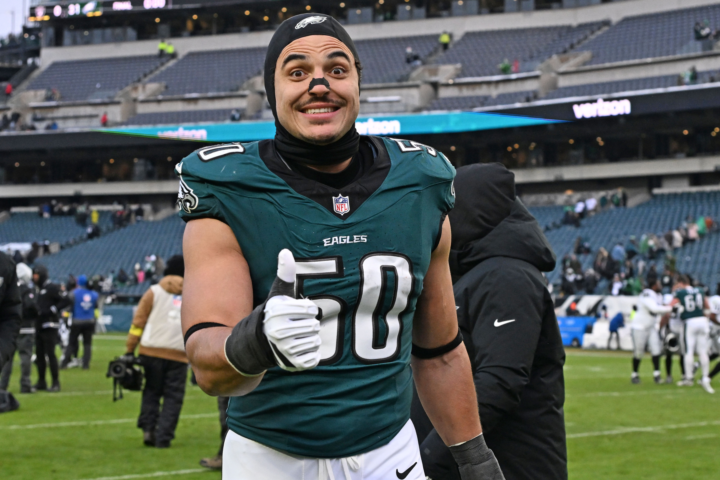 Jaelan Phillips, Nakobe Dean want to stay with Eagles