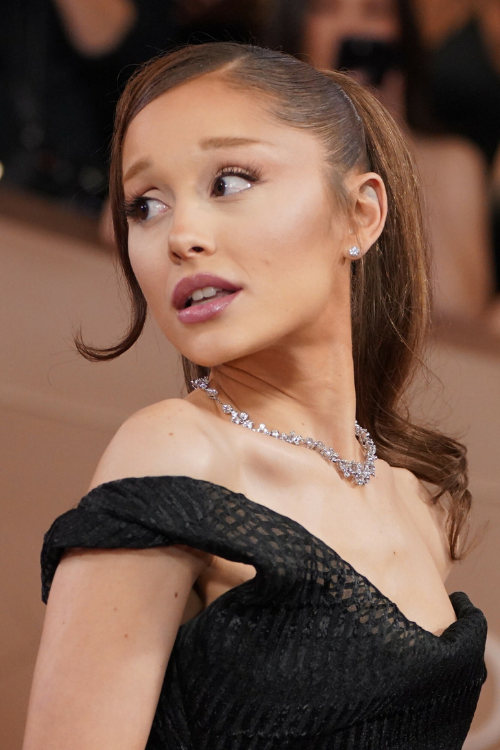 What happened to her? Ariana Grande’s latest appearance stirs heated ...