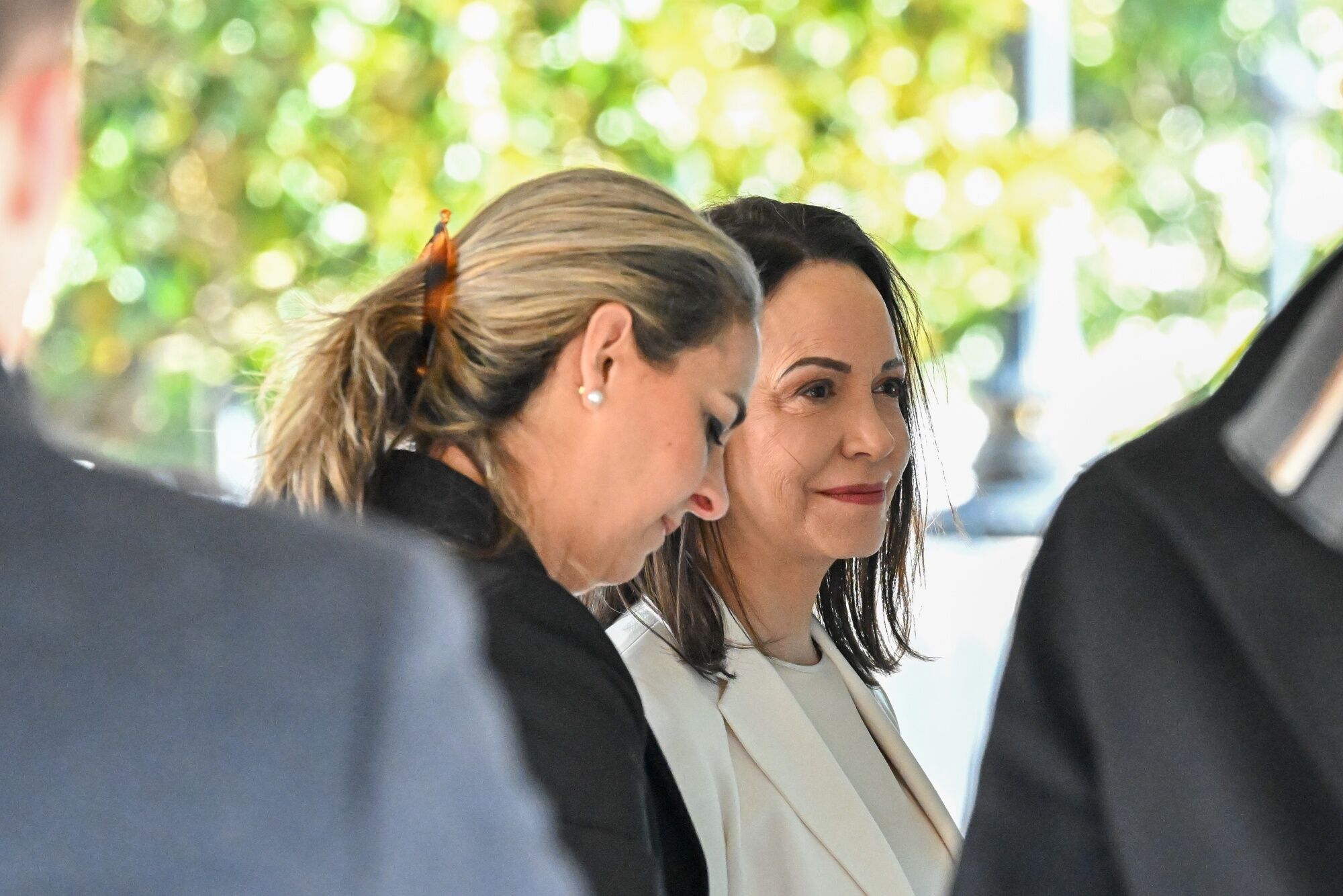 Maria Corina Machado encontra Trump em busca por influência pós-Maduro