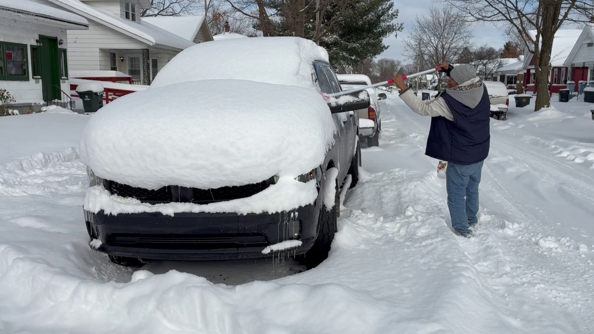 Heavy snowfall impacts South Bend residents