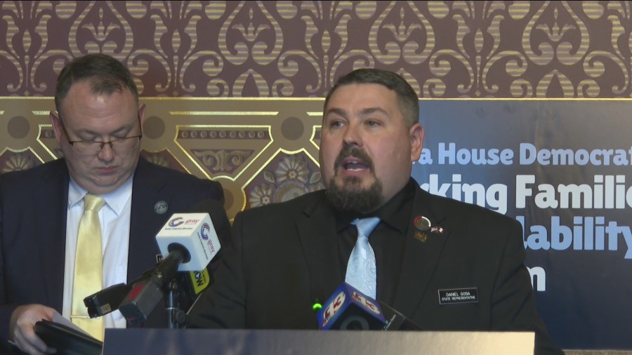 Iowa House Democrats propose increasing minimum wage, freezing utility ...