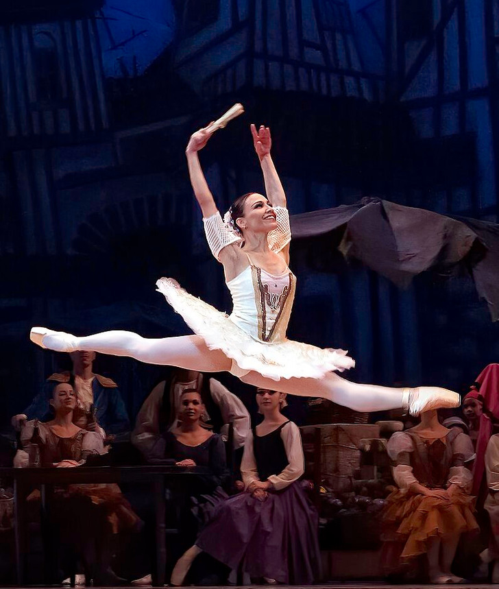 6 unique ballerina secrets that might seem truly wild to outsiders