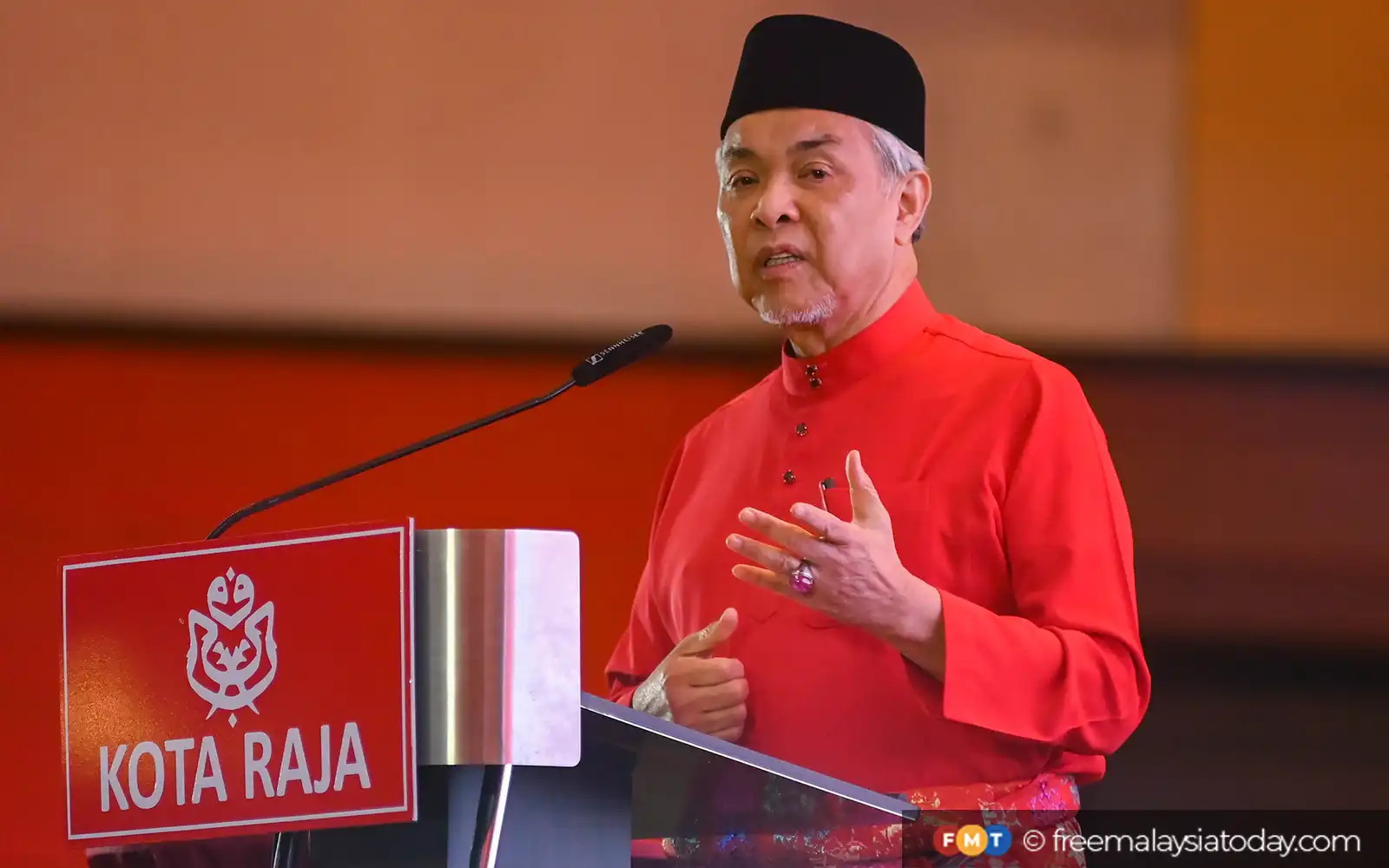 Zahid keeping Umno’s options open, say analysts