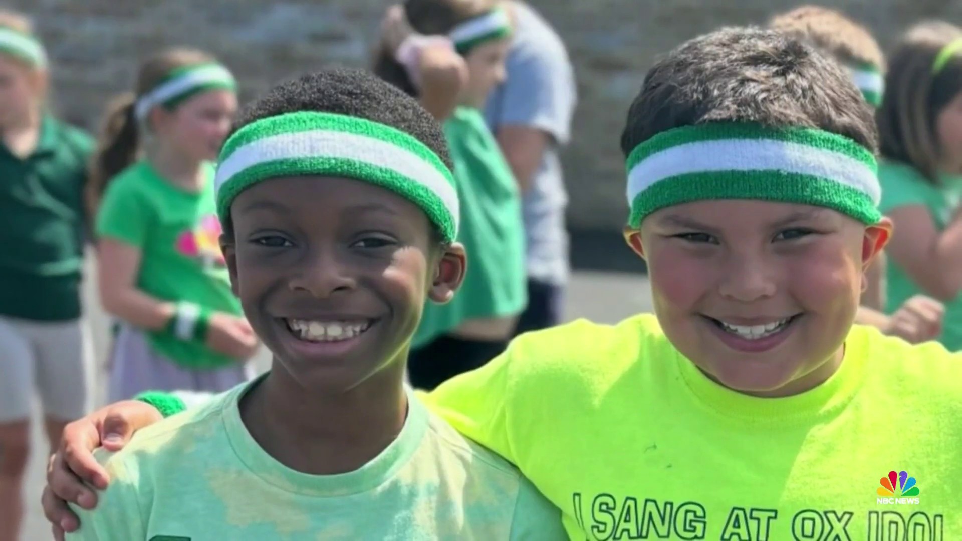 Emotional reunion surprise for fourth grade best friends