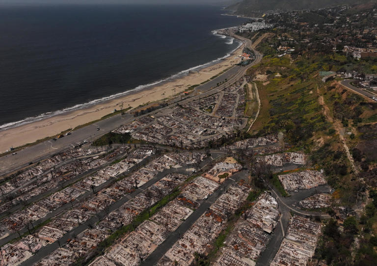 Palisades fire suspect seeks to block evidence