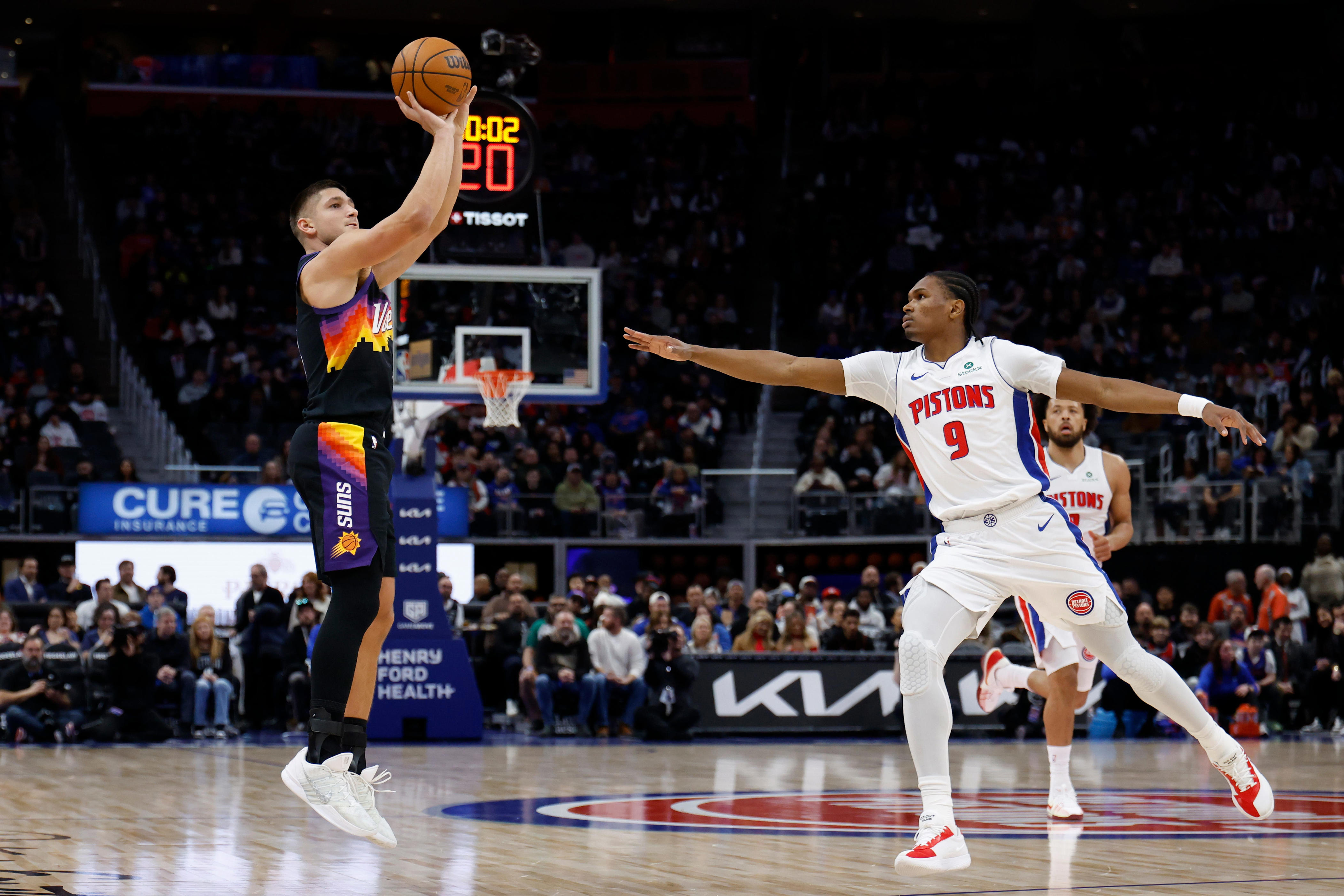 Detroit Pistons hold on late, top Phoenix Suns minus Devin Booker