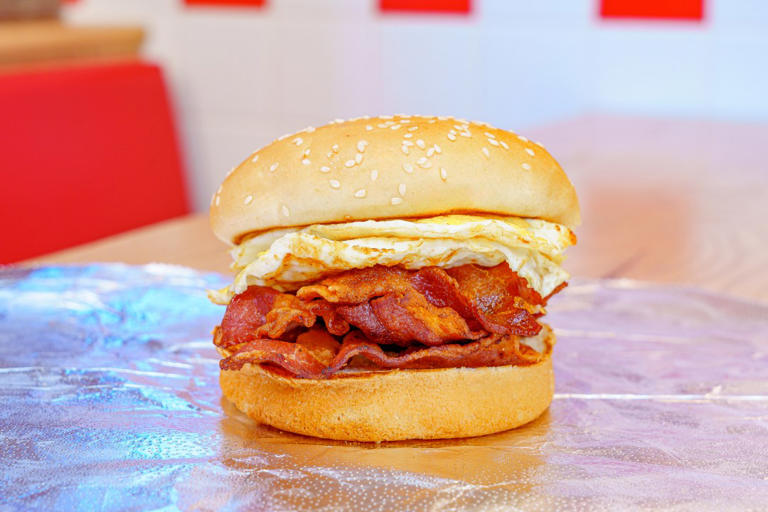 Five Guys goes big on the Las Vegas Strip