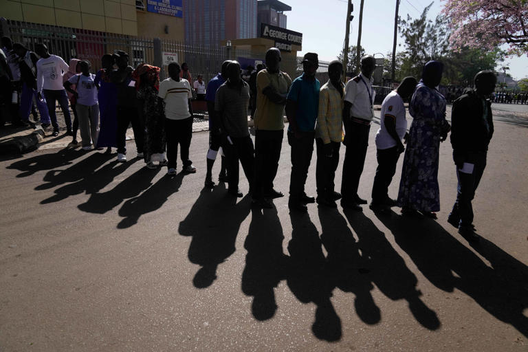 Delays plague voting in Uganda's presidential election