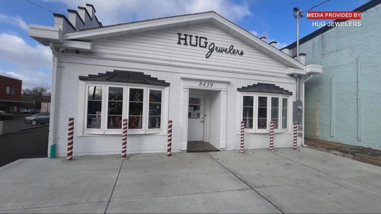 Tri-State jewelry store holds grand opening 2 years after electrical fire