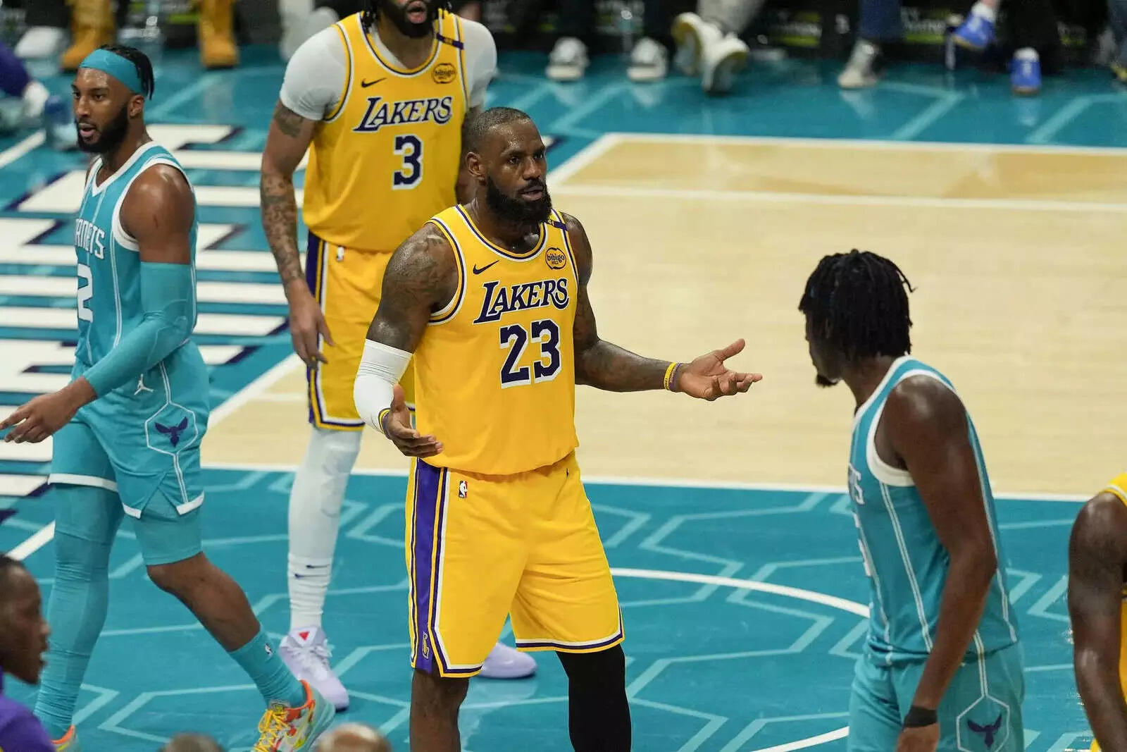 Los Angeles Lakers vs Charlotte Hornets injury report: Injured and ...