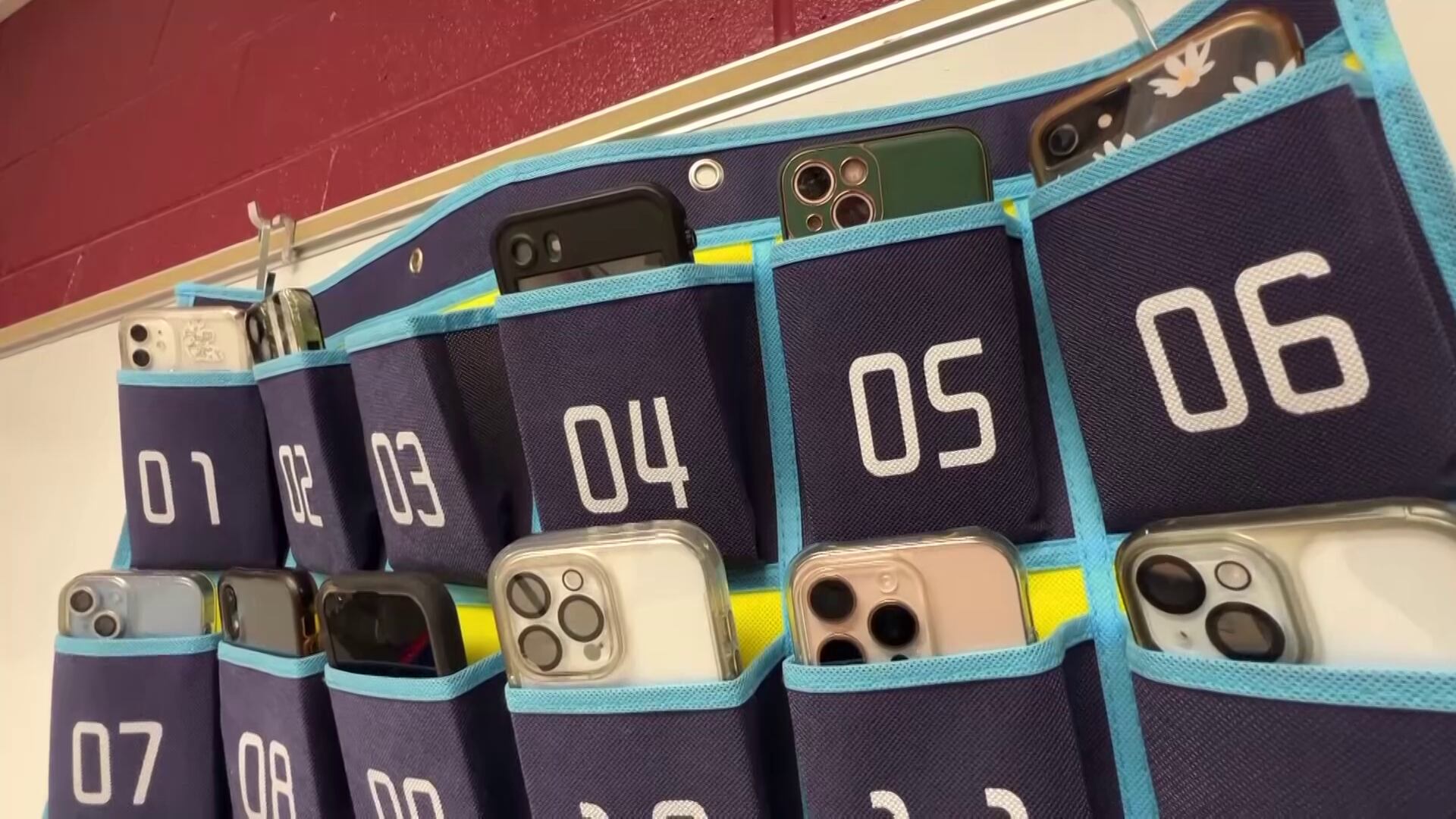 DeSoto County legislators author bill to ban cell phones in Mississippi ...