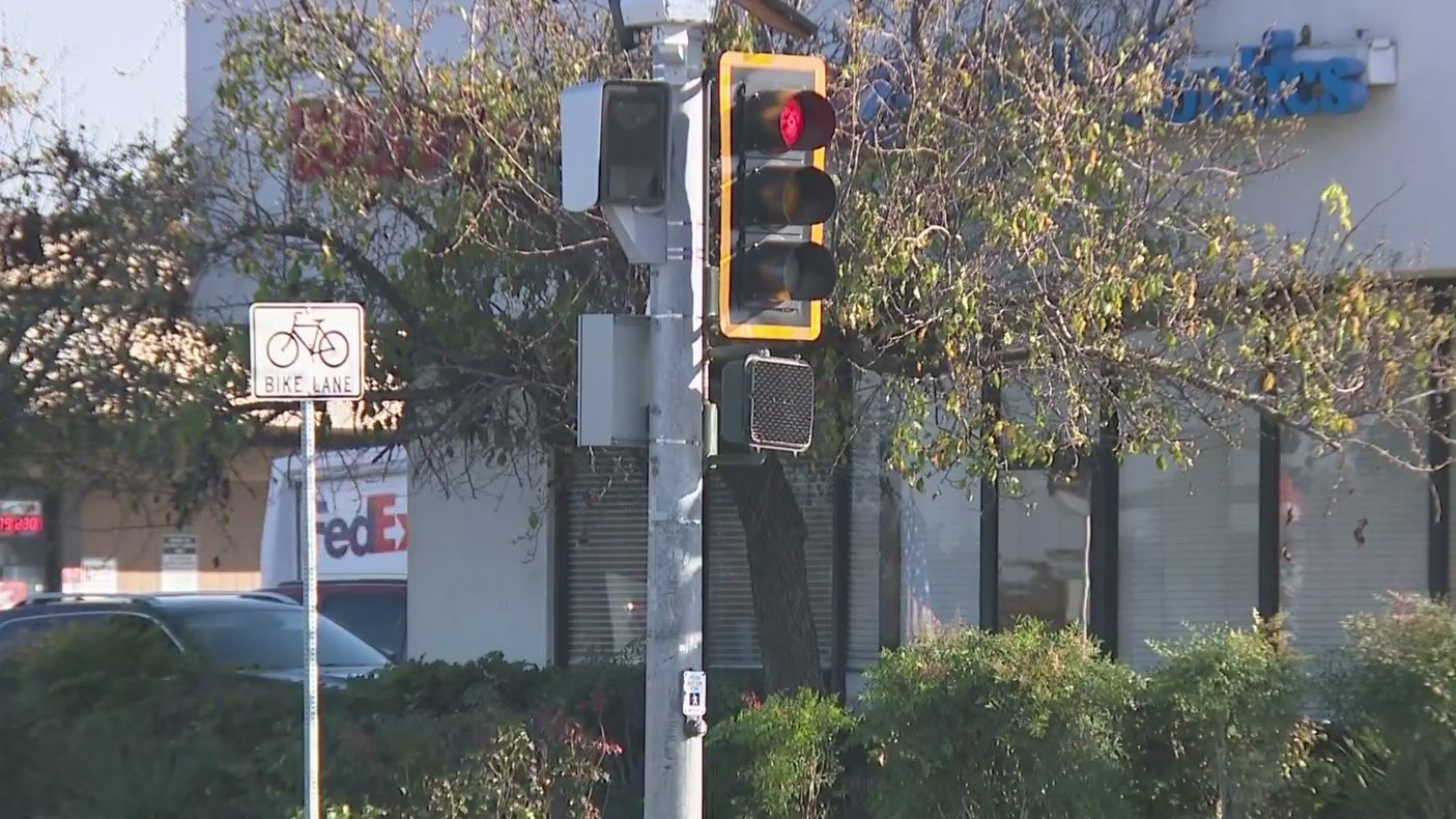 Red-light runners aren't slowing down in Manteca despite traffic ...