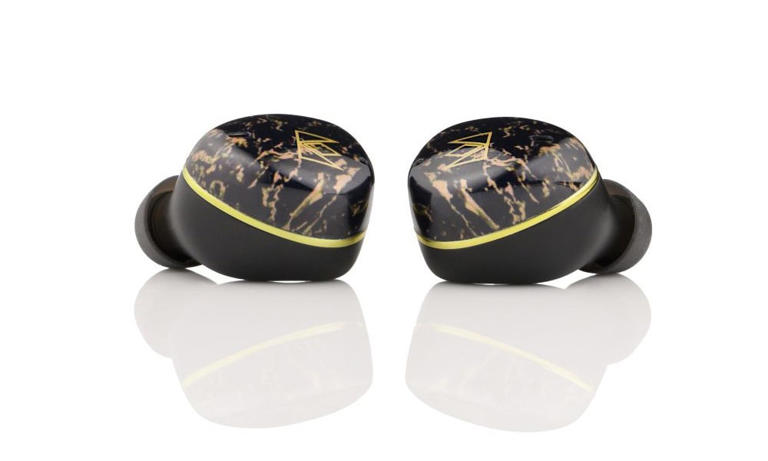 Noble Audio、トライブリッド完全ワイヤレス「FoKus Rex5」に精悍な新色“ブラック”