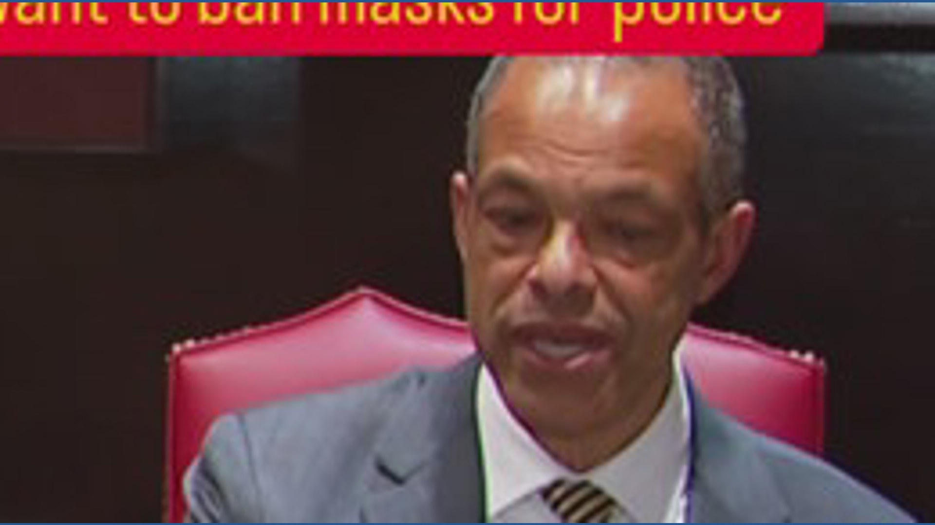 Maryland lawmakers look Federal Agent mask ban