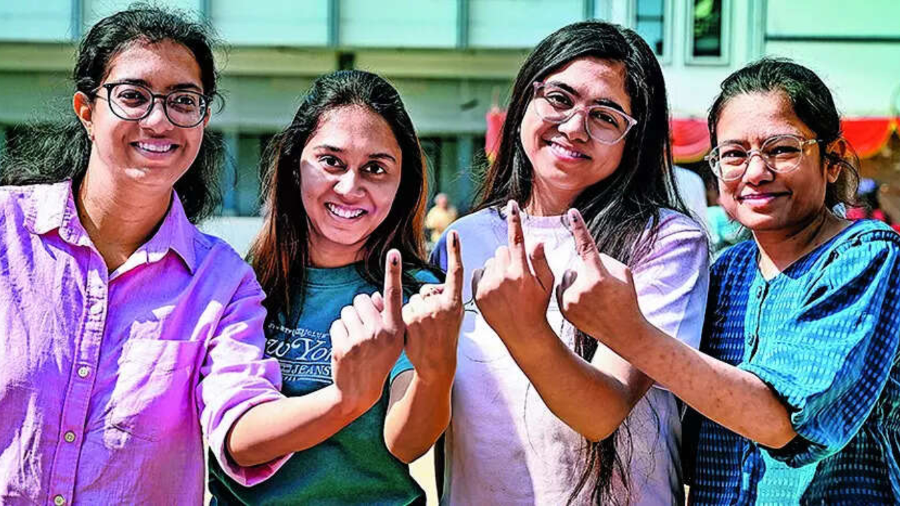 Maharashtra civic body polls: Bandra & Santacruz voters trickle in ...