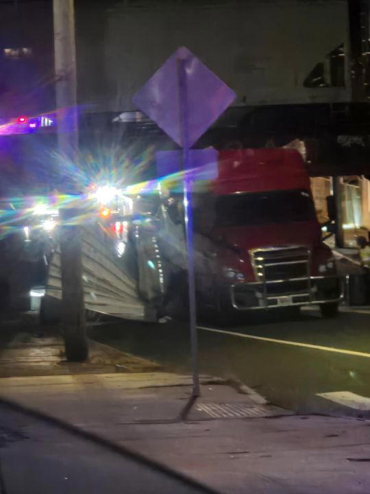 Jackson Street closed in Holyoke after tractor-trailer crash