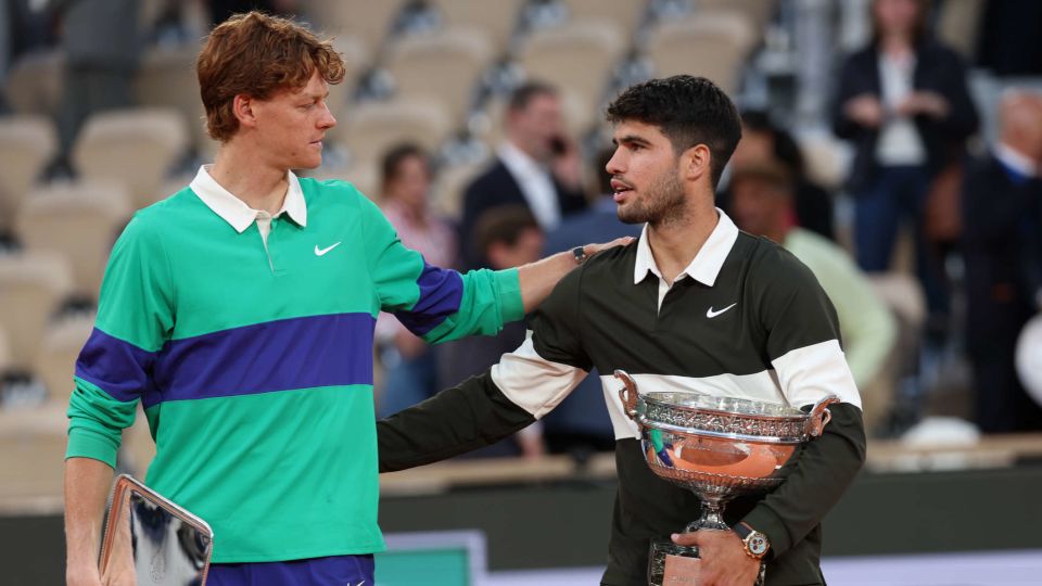 Roger Federer se rinde ante la nueva rivalidad del tenis: Alcaraz vs ...