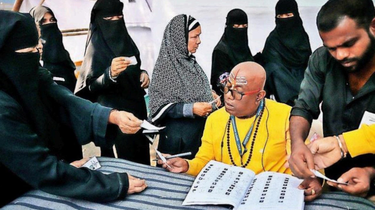 BMC polls: In Govandi, Pydhonie & Agripada, voters turn up in large ...