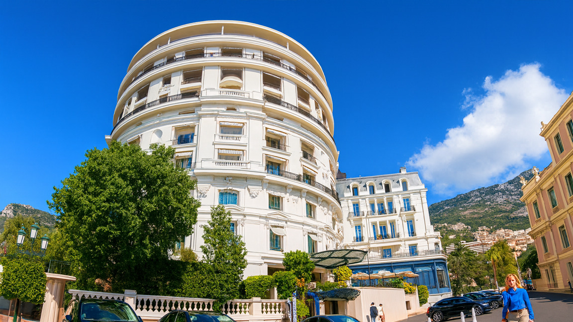A calm walk through Monaco’s luxury streets