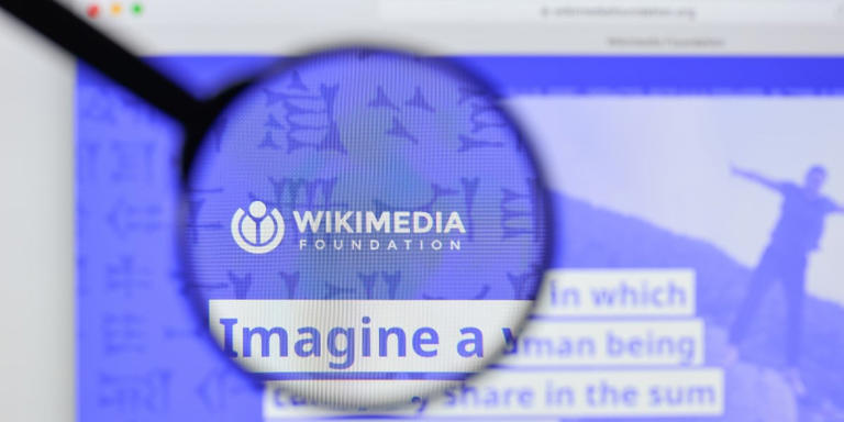 Wikimedia’s 25th birthday gift: Letting more AIs scour pages volunteers ...