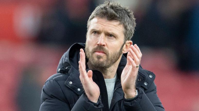 Carrick 'right choice at this moment' - Rooney