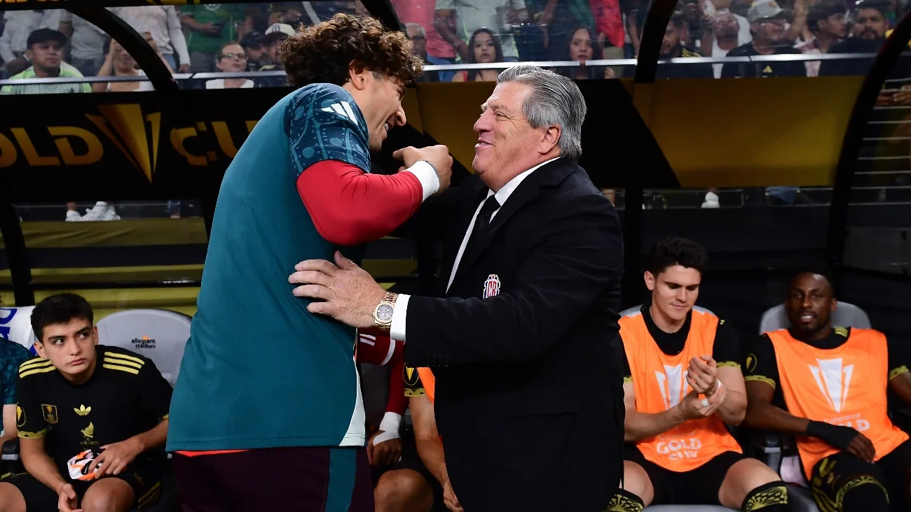 Piojo Herrera ve a Guillermo Ochoa por encima del resto de porteros de ...