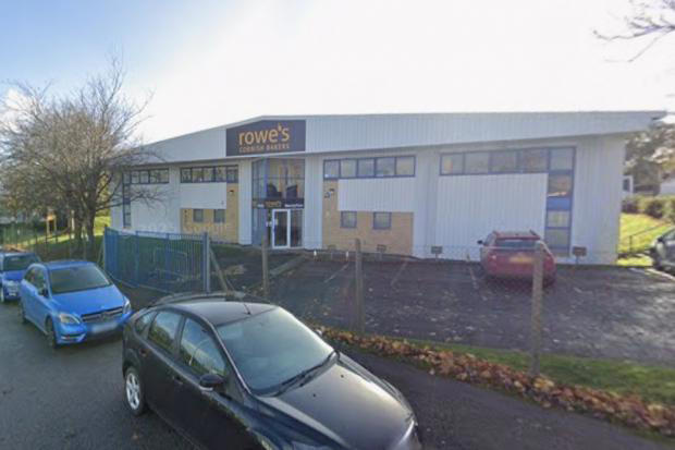 Rowes defends decision to stop staff leaving factory before red alert storm