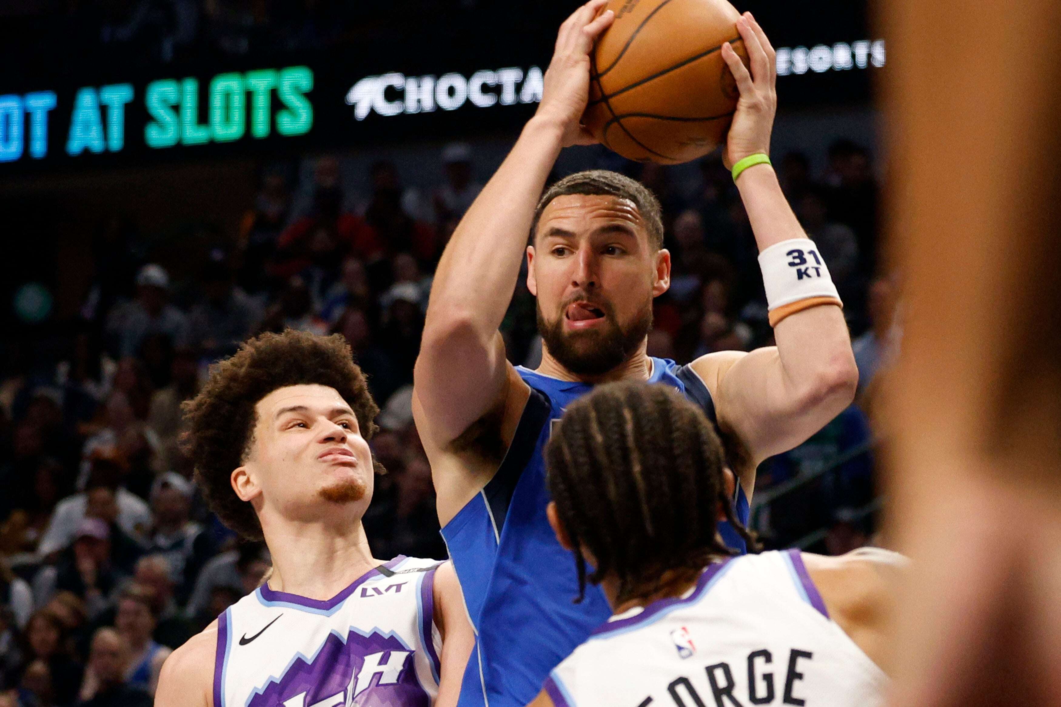 Klay Thompson makes history, leads plucky Mavericks fill-ins to runaway ...