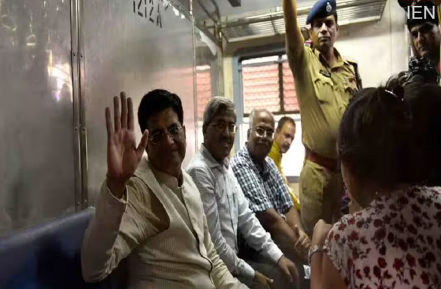 Book your train ticket with this app and get an extra discount! Learn ...