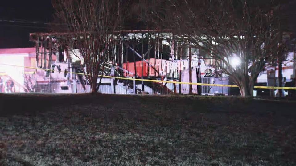 Crews respond to fatal fire at mobile home in Rowan County