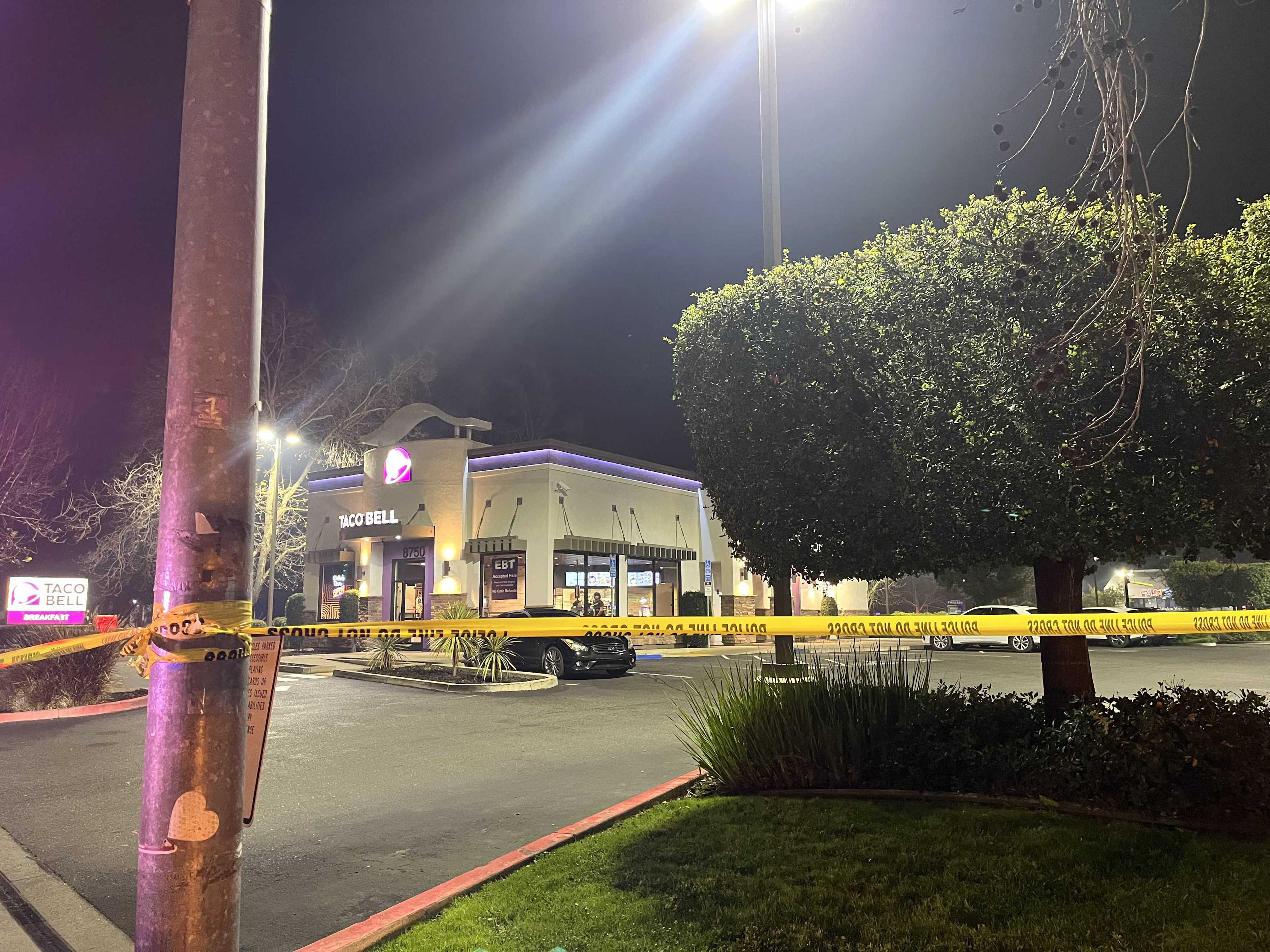 Employee injured in shooting in parking lot of an Elk Grove Taco Bell ...