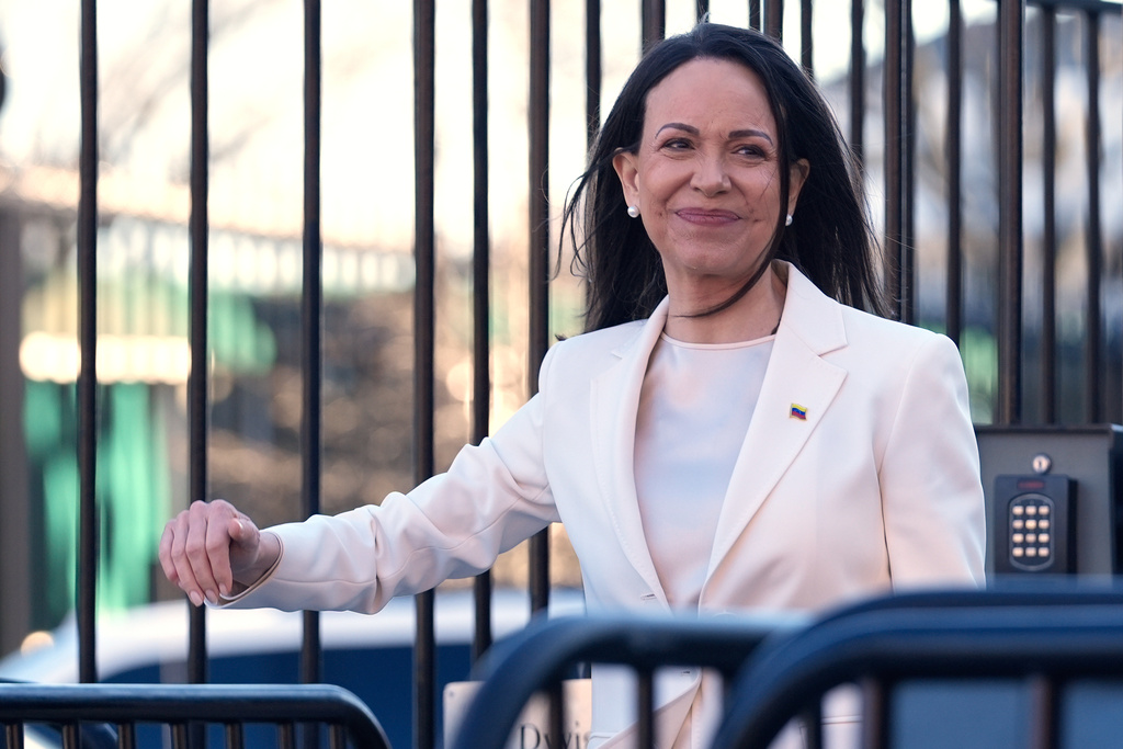 Venezuela, Machado regala a Trump il suo Premio Nobel per la pace