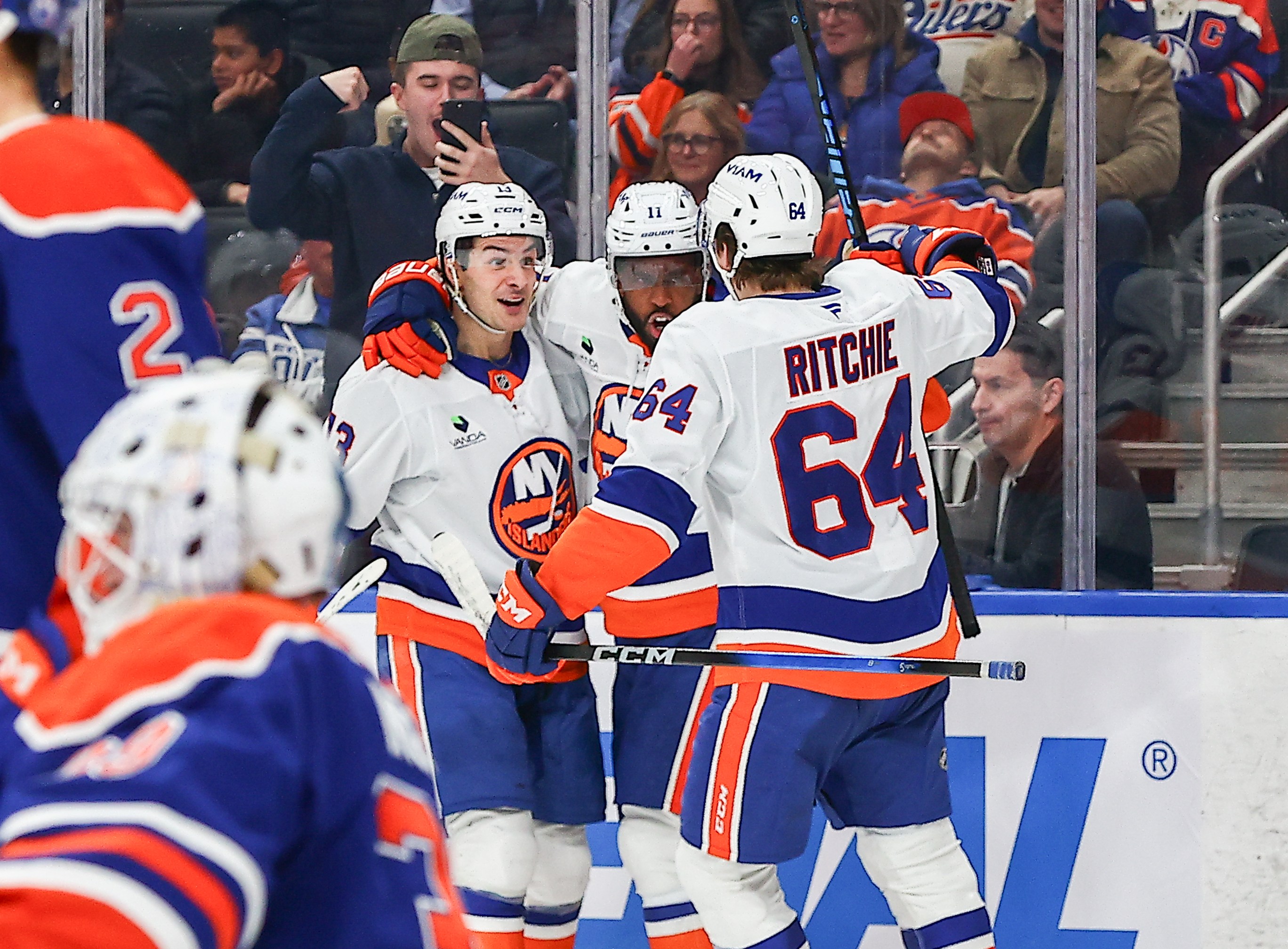 Islanders 1, Oilers 0: Sorokin makes 36 saves in shutout