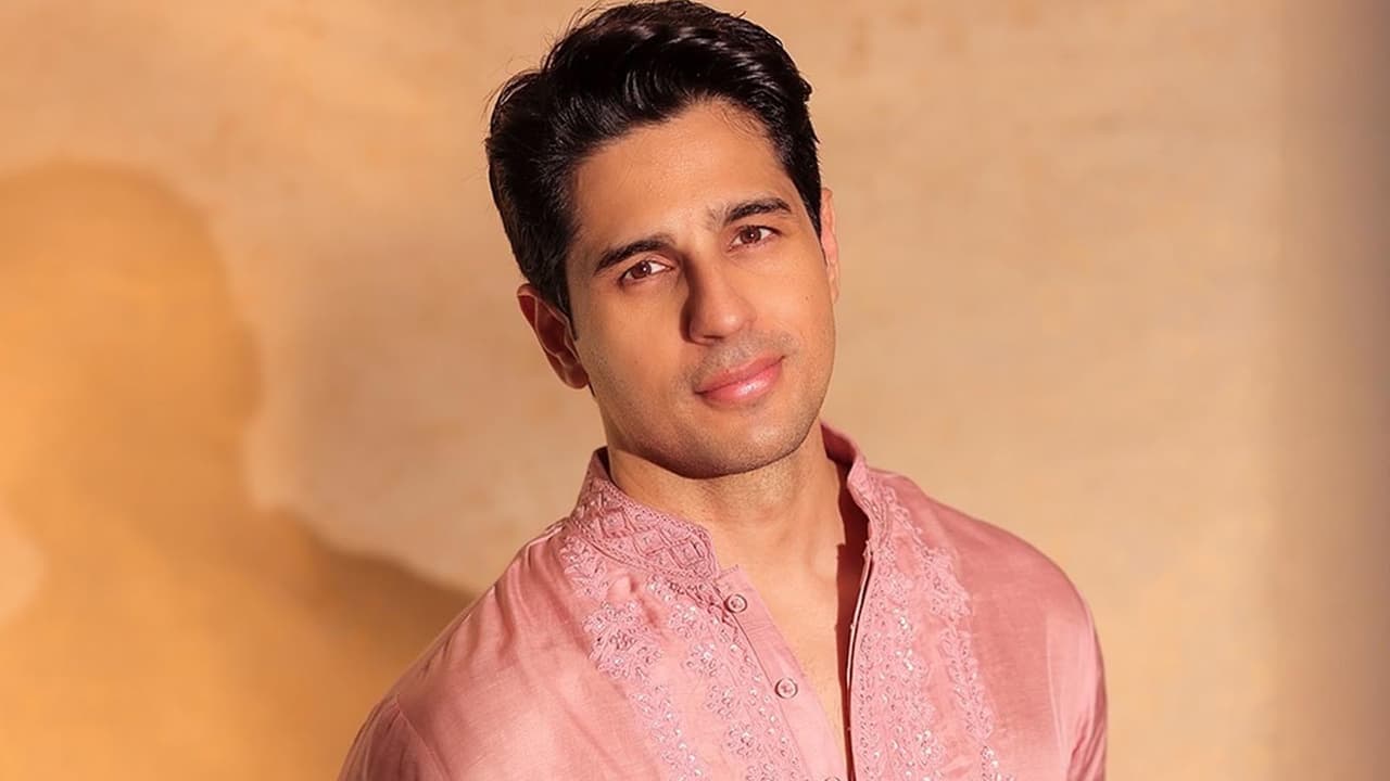 Sidharth Malhotra’s ₹105 crore net worth: Sea-facing home, luxury cars ...
