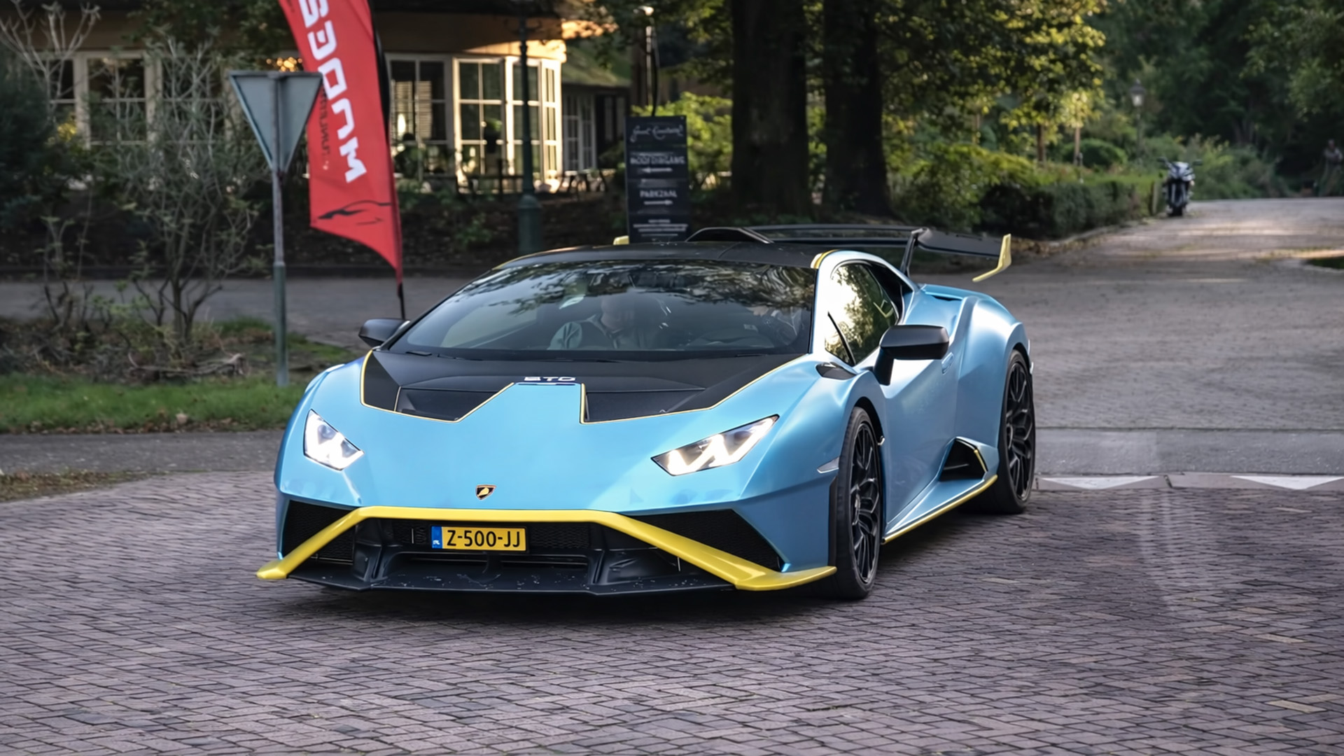 Lamborghini Huracán laat krachtige motorgeluiden horen
