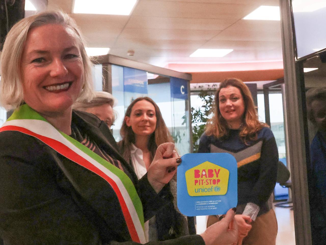 Nasce il Baby pit stop. Nel palazzo comunale uno spazio allattamento