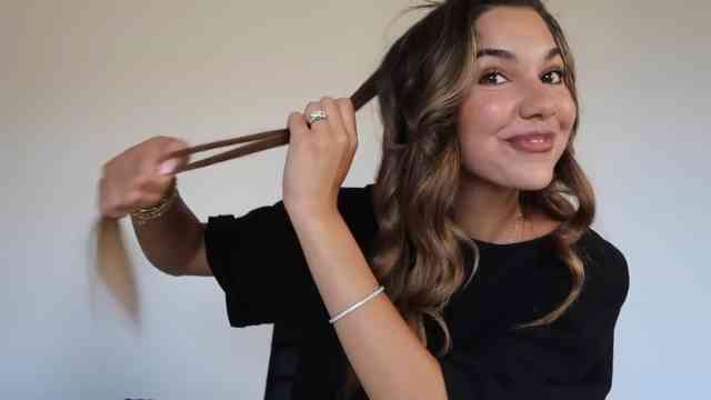 My famous volume hair curling technique and tips for healthy waves