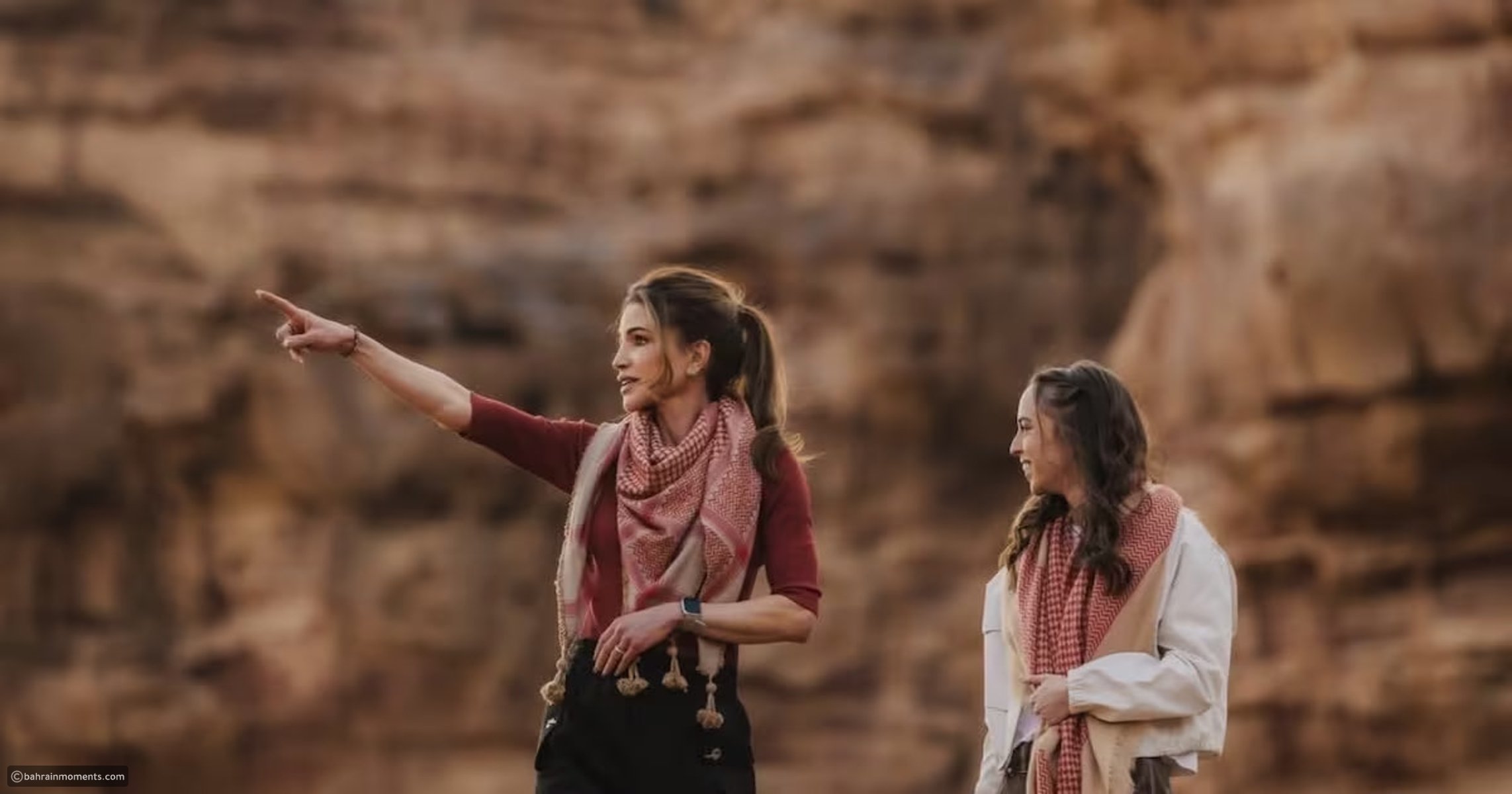 Queen Rania and Princess Salma explore UNESCO-listed Wadi Rum on steam ...