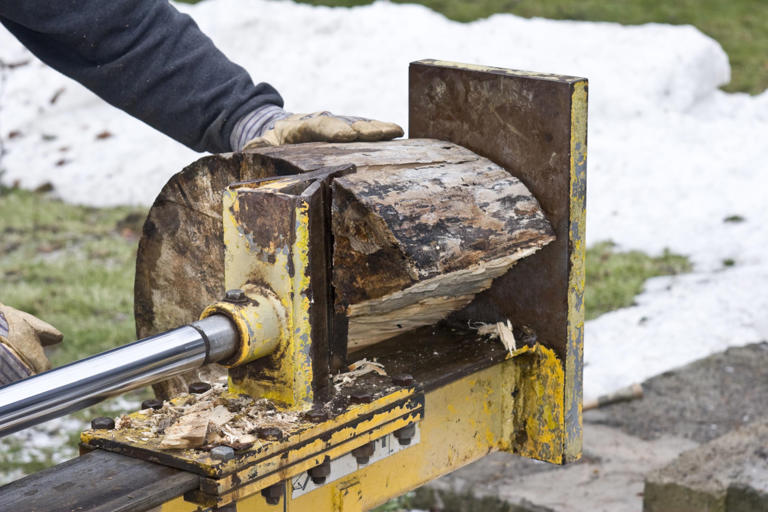 Łuparki do drewna: rodzaje, zastosowanie i ceny 2026