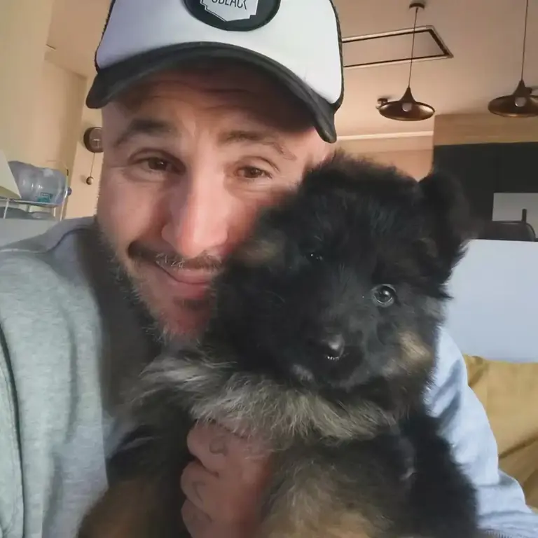 Así es el nuevo salón de Kiko Rivera: con paredes neutras, un gran sofá ...