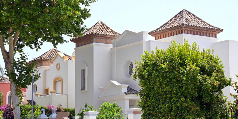 Famous people who live in Spain in 2026