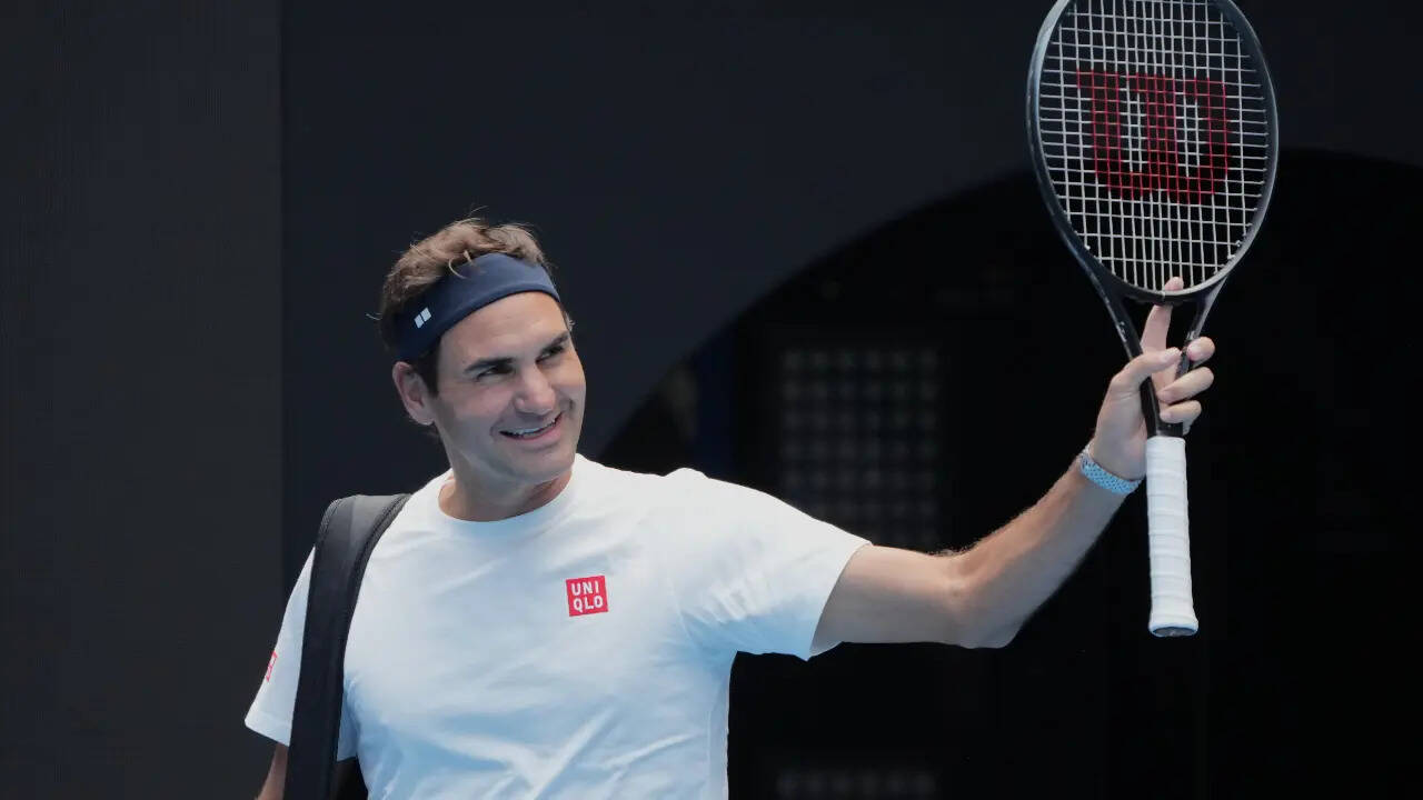 Roger Federer rewrites time in Melbourne after beating world No. 12 ...