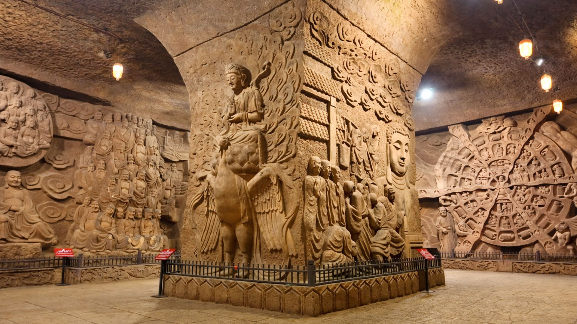 Esta sala sagrada de Leshan está tallada con historias