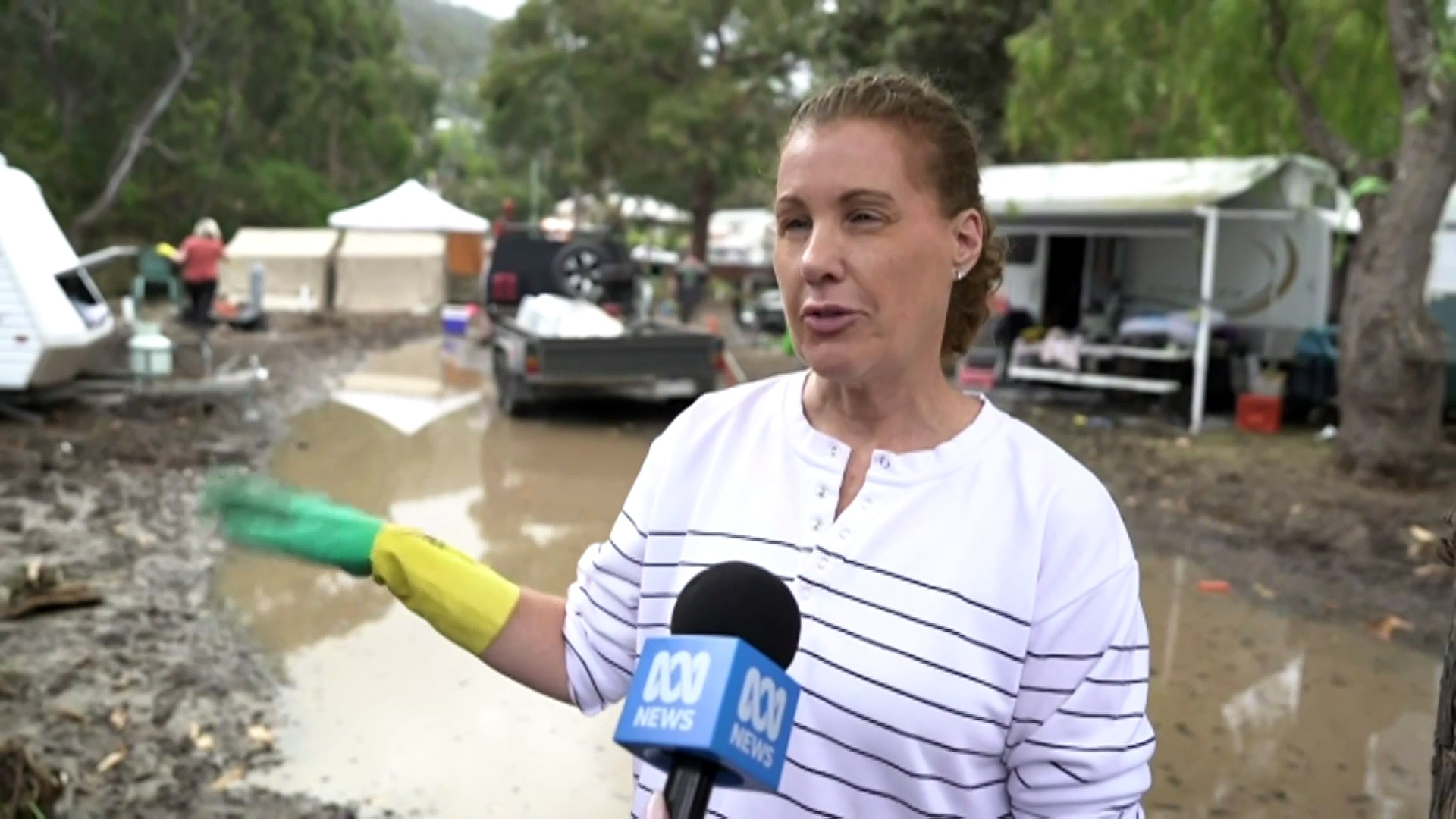 Clean-up underway after flash flooding in Victoria’s south-west