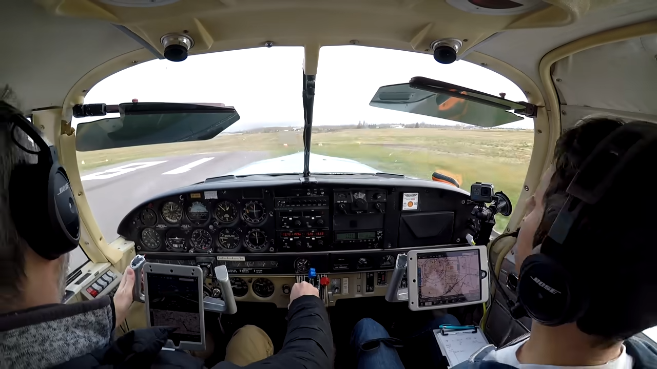 How ice turns a routine flight into a serious problem