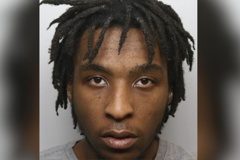 Fleeing dealer dropped heroin and crack on Staffordshire street