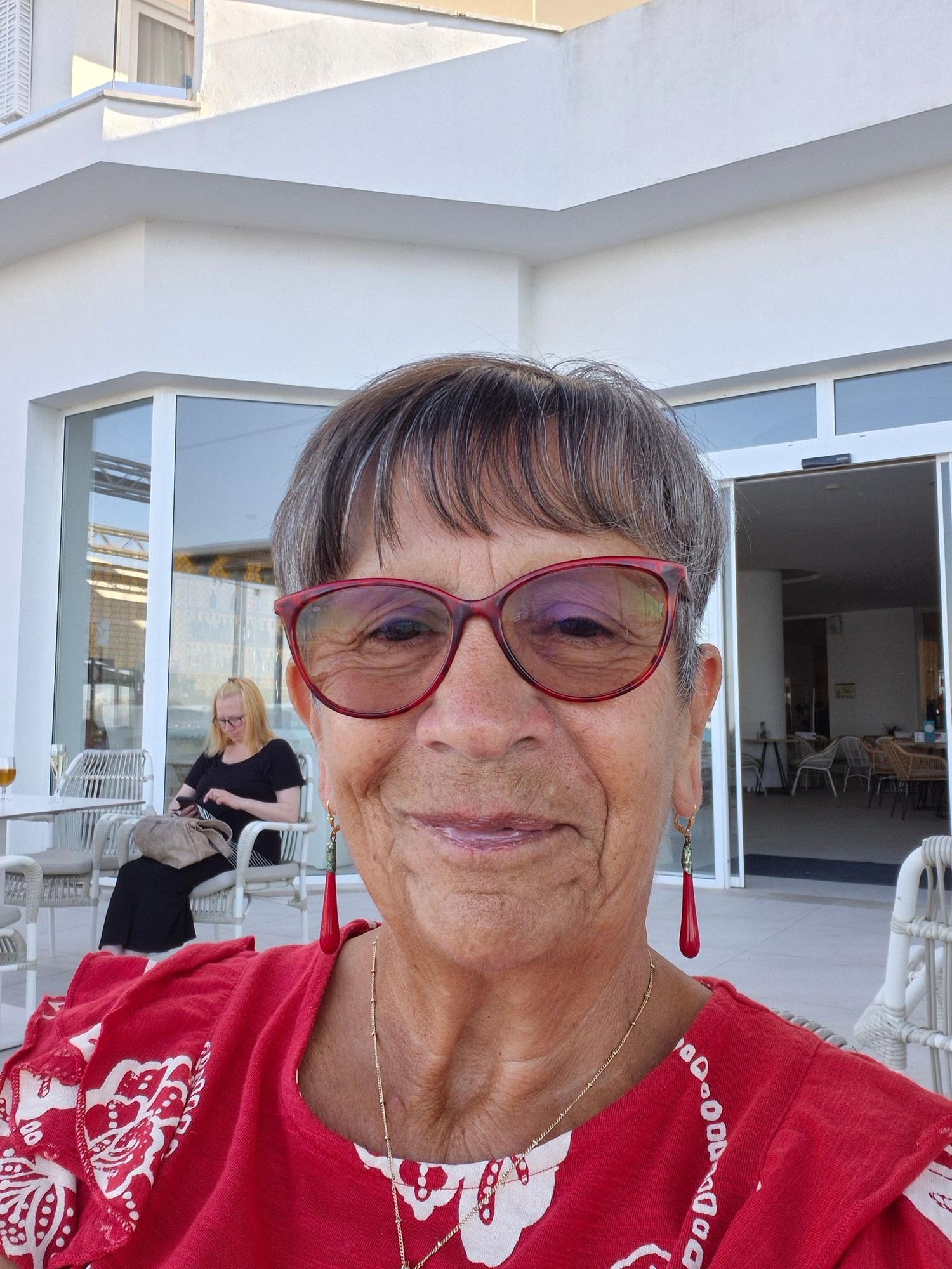 Hemel Hempstead woman features in unique photography exhibition ...